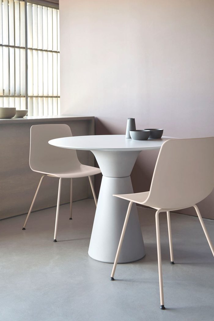 ESSENS COFFEE & BAR | וקסמן ריהוט משרדי